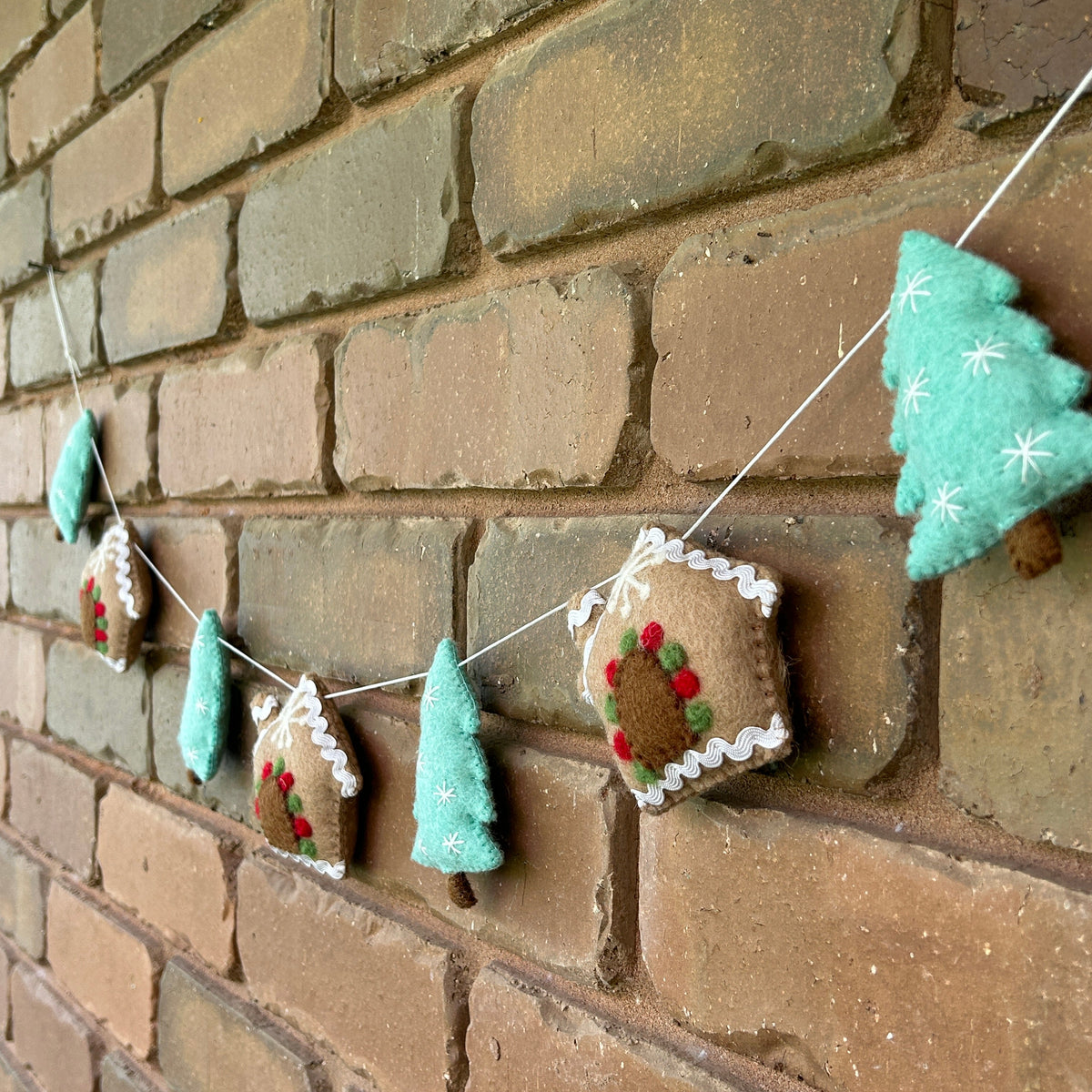 Felt Christmas Tree & Gingerbread House Garland | Sky Gypsies